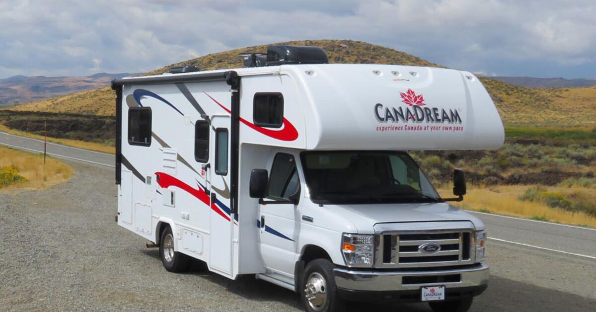Compact Motorhome MHC - CanaDream